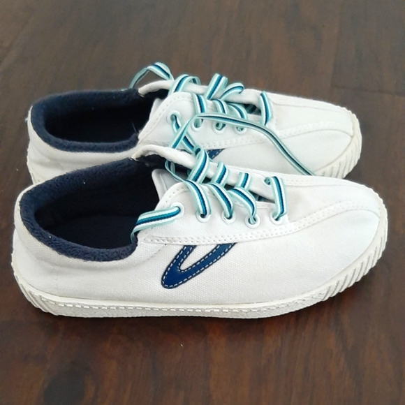 Tretorn | Shoes | Tretorn Tennis Shoes Girls 3 | Poshmark